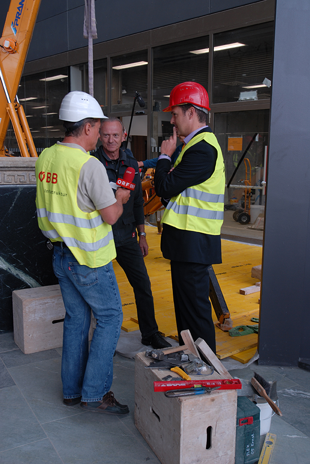 Lion of Saint Mark returned to Vienna Central Station